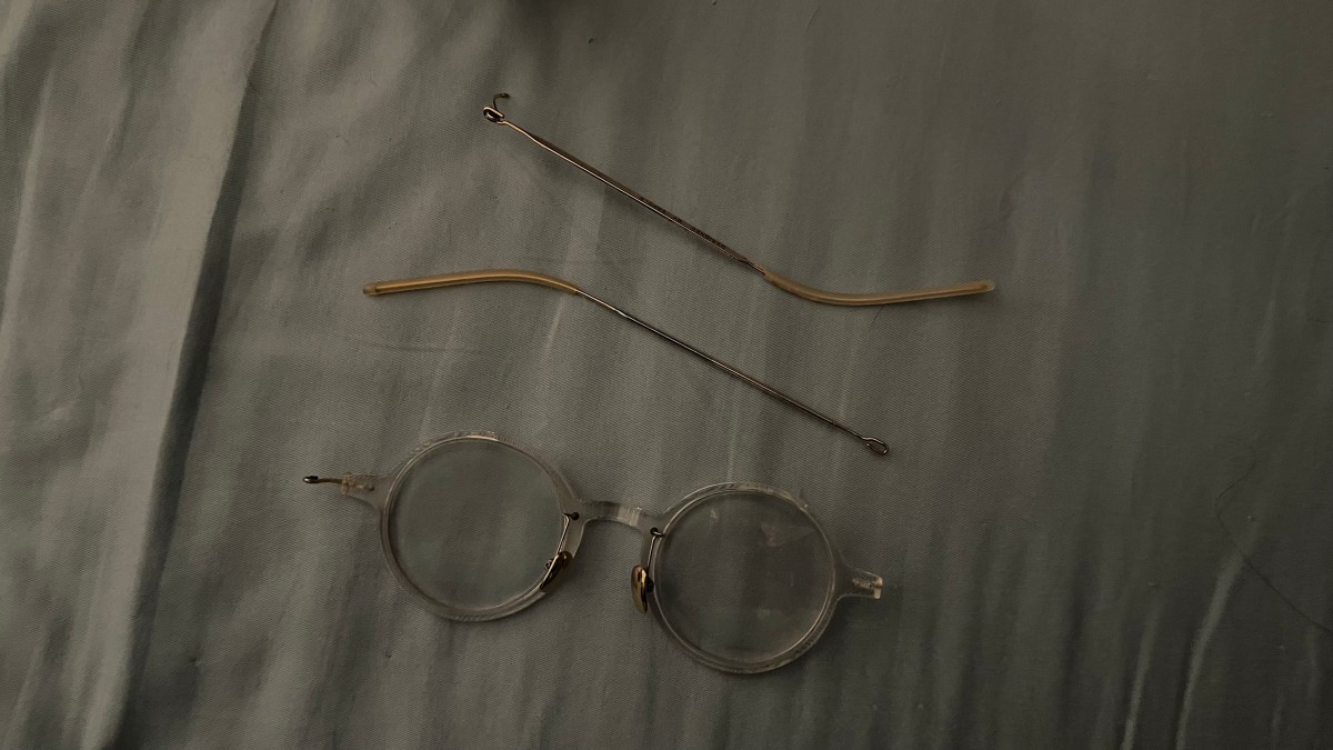 眼镜断了，就是断了 – SUiTHiNK